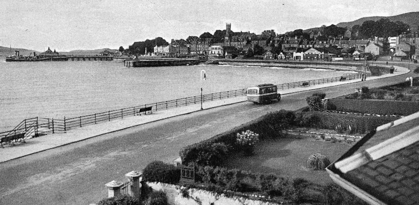 Tour Scotland: Old Travel Blog Photograph East Esplanade Dunoon Scotland