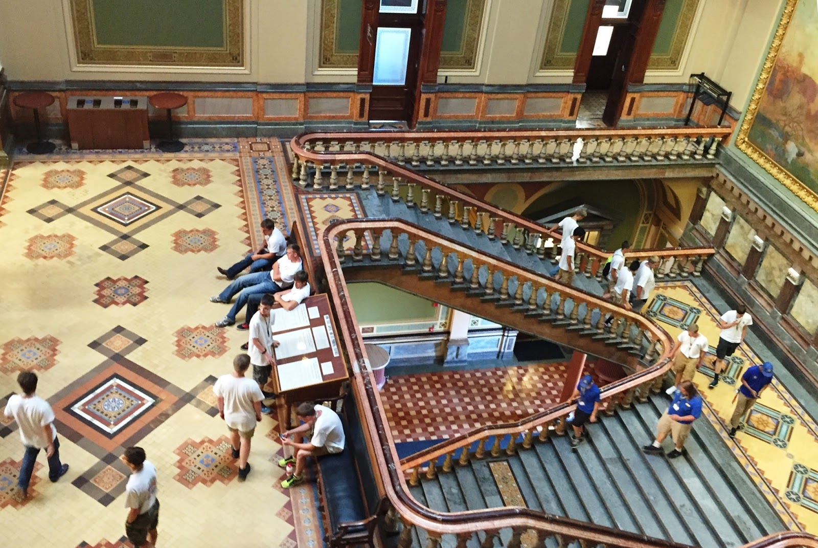 Souvenir Chronicles: DES MOINES, IOWA: STATE CAPITOL BUILDING INTERIOR