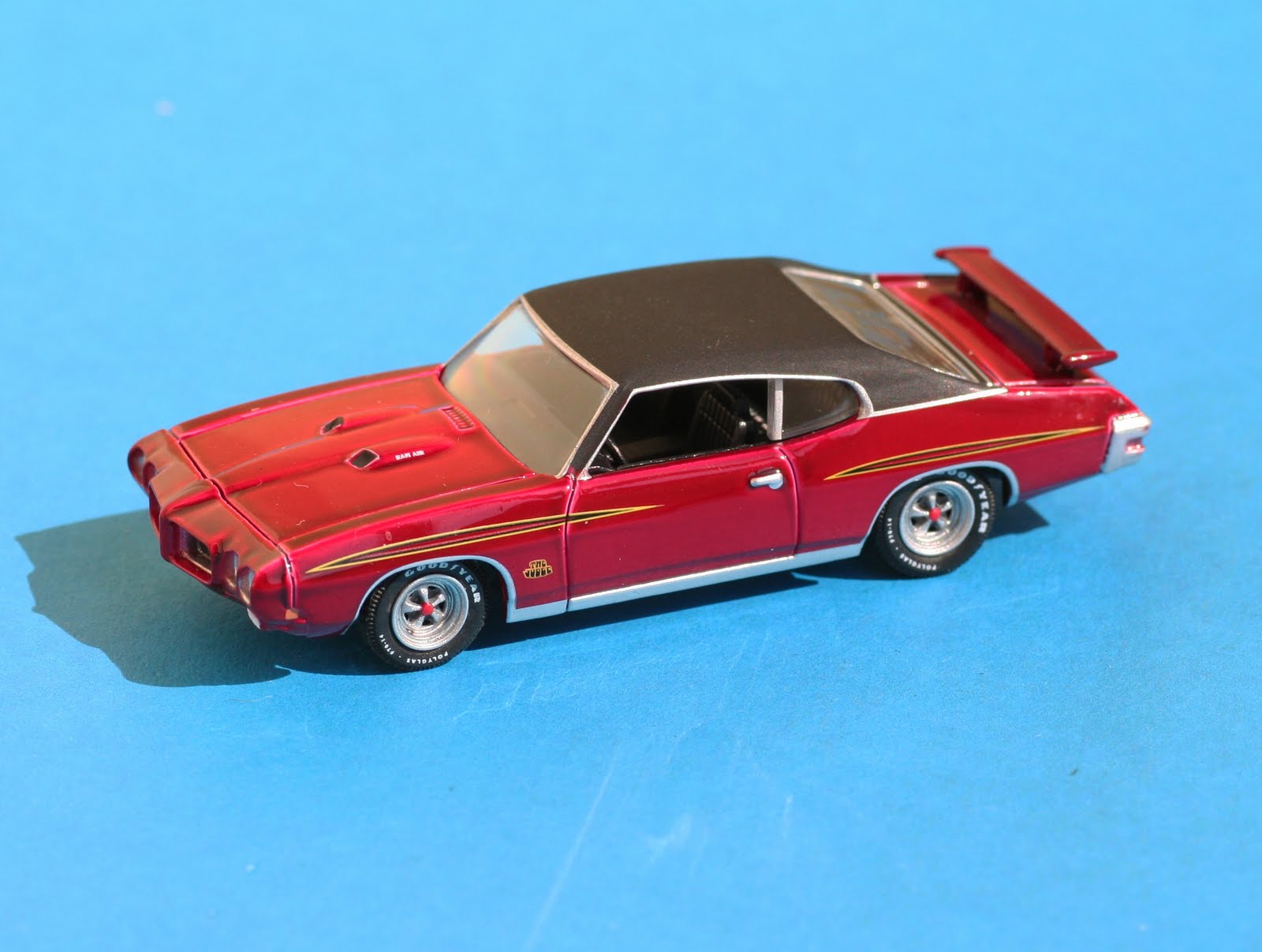 Incredible Mini Garage: Pontiac GTO 1970 Judge 1/64 Greenlight