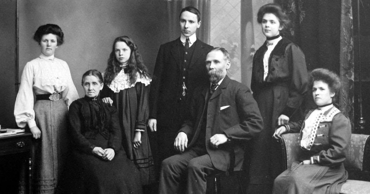 Tour Scotland: Old Travel Blog Photograph Of Charles Reid And His ...