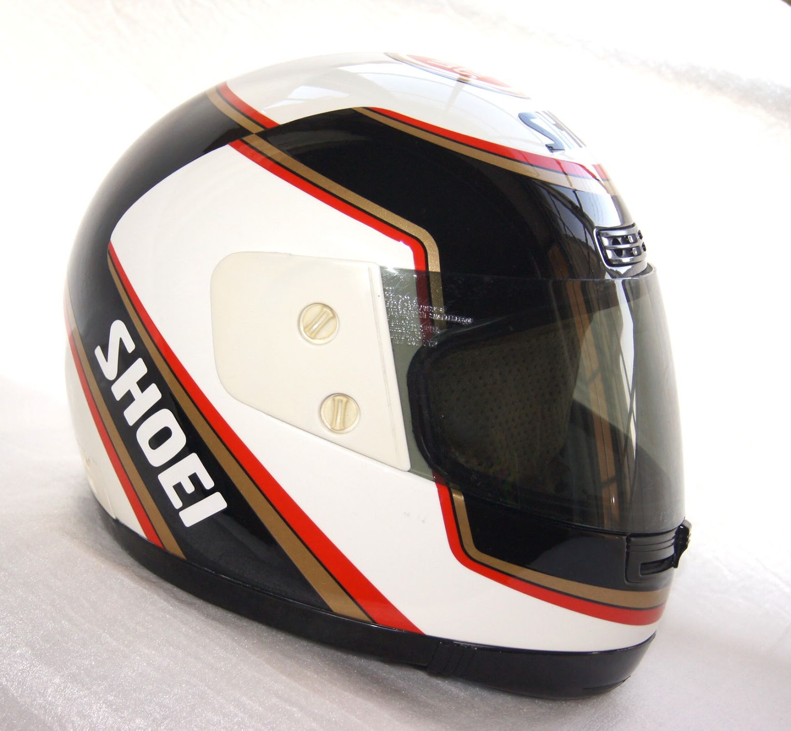 samurai‐bikers: SHOEI racing helmet GRV-RAINEY added Lucky Strike ...