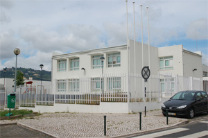 Loures: BIBLIOTECA ESCOLAR NO FANQUEIRO