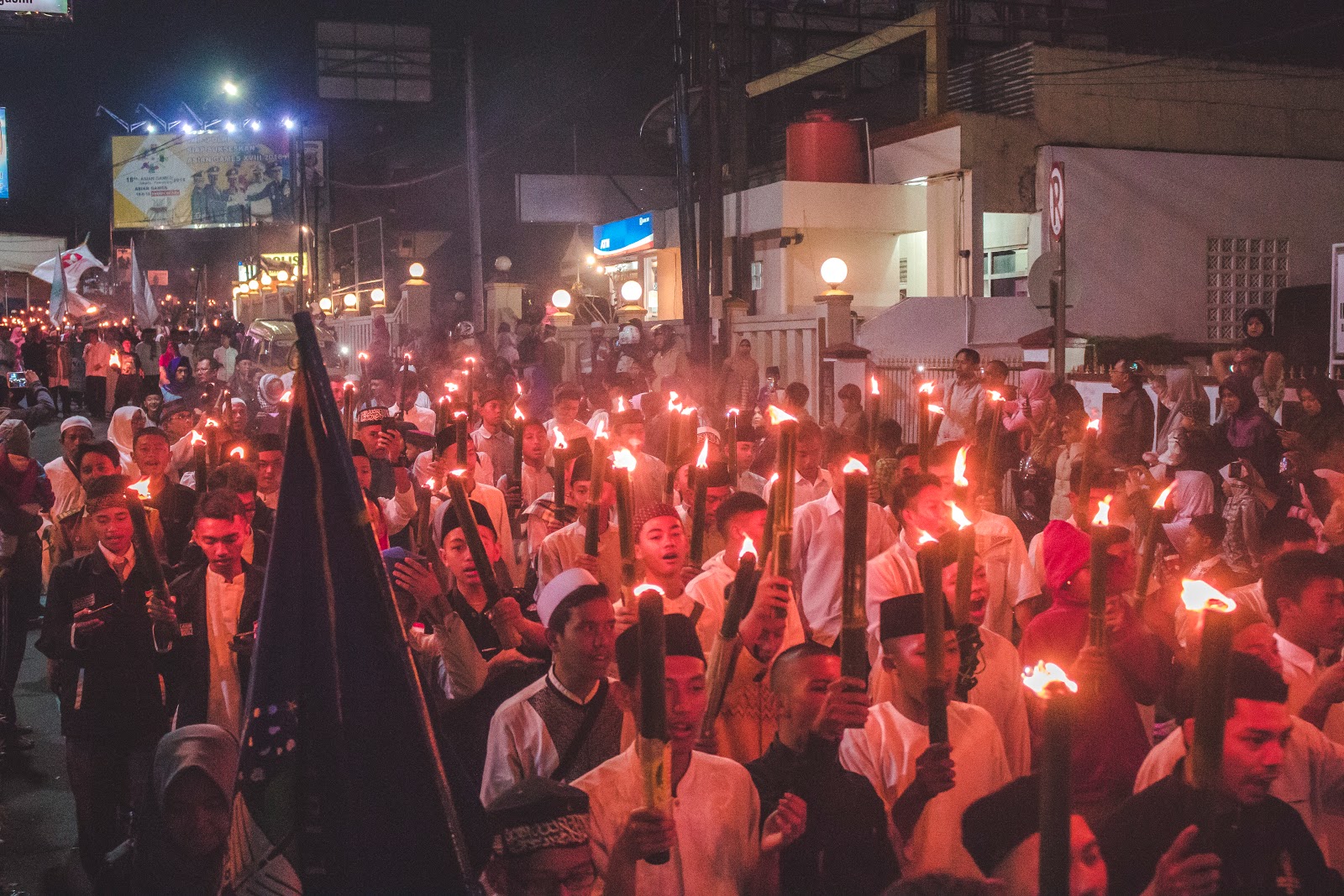 Pawai obor tahun baru islam ke 1440 H di Kota Sukabumi | BUBUH.ID | @B ...