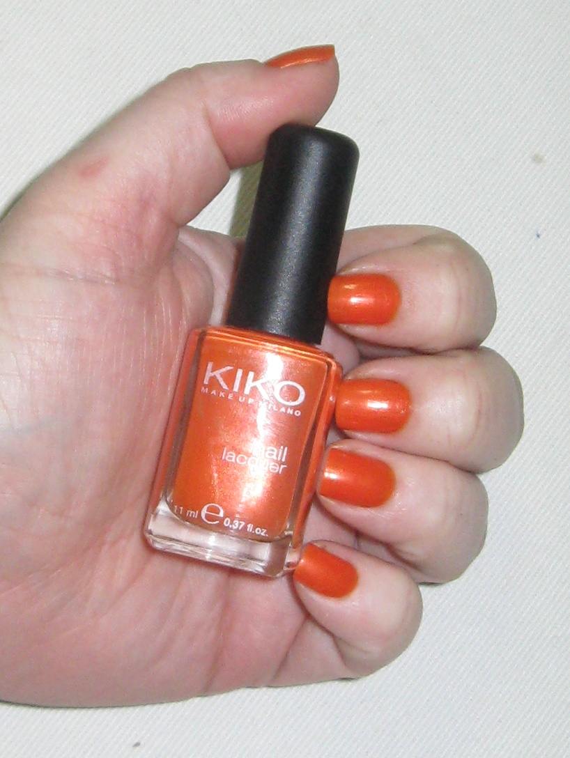 Luz Weber: Esmaltes - 310 da Kiko