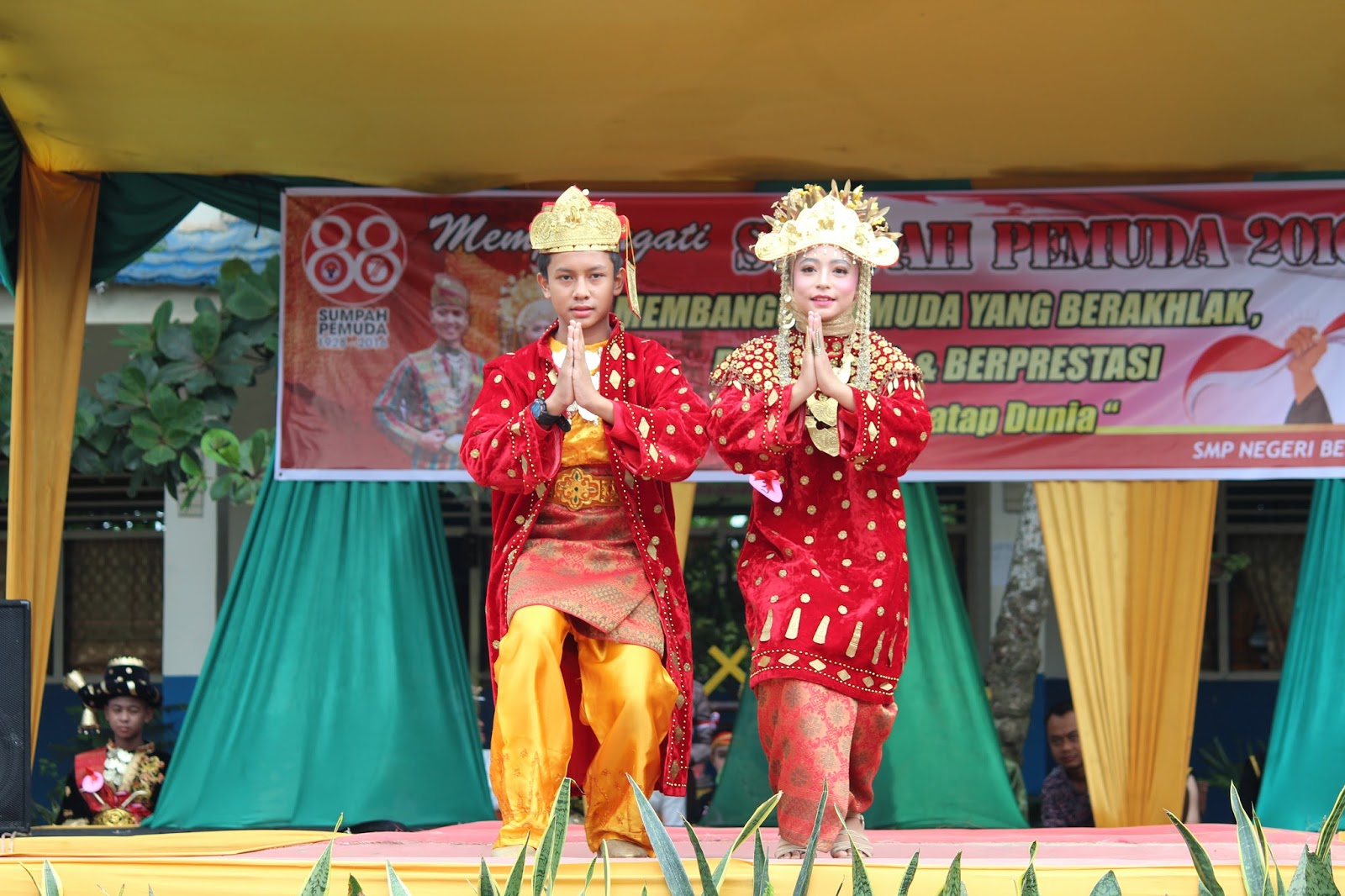 SMP NEGERI BERNAS : LOMBA BUSANA NUSANTARA SMPN BERNAS 2 | The Diary Of ...