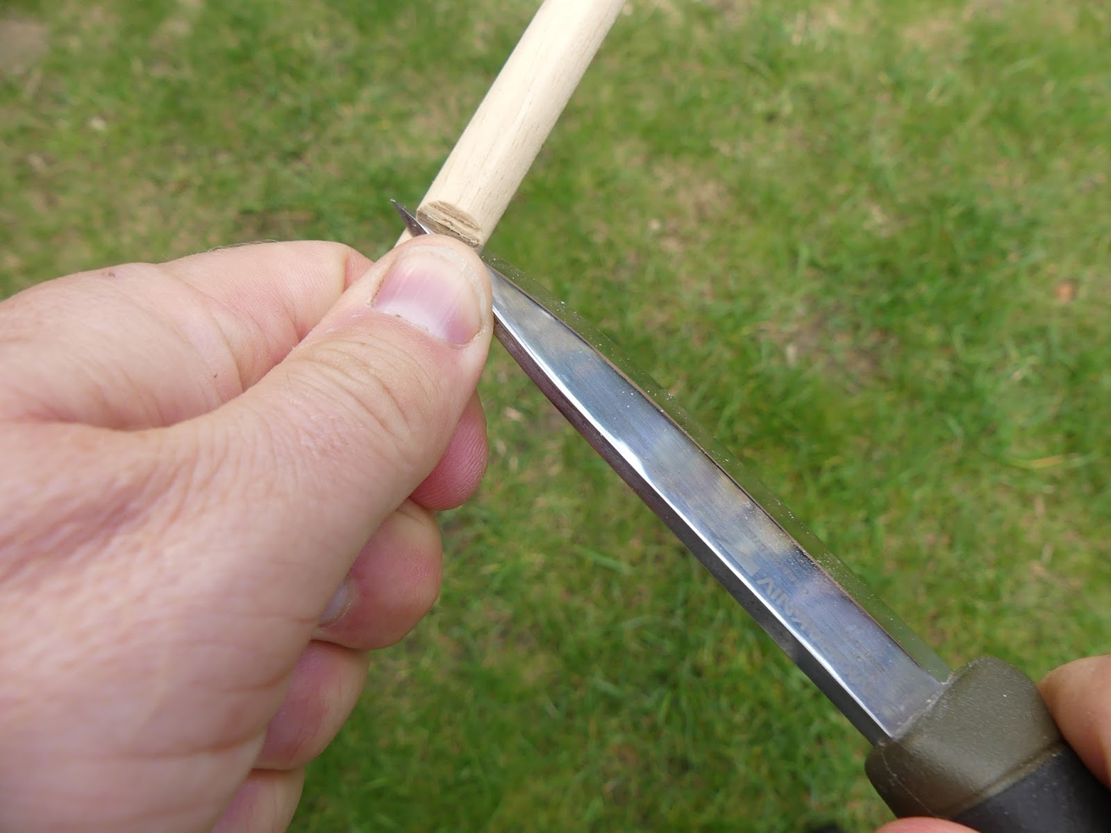 The Outdoor Traditionalist : Homemade Atlatl/ Dutch Arrows
