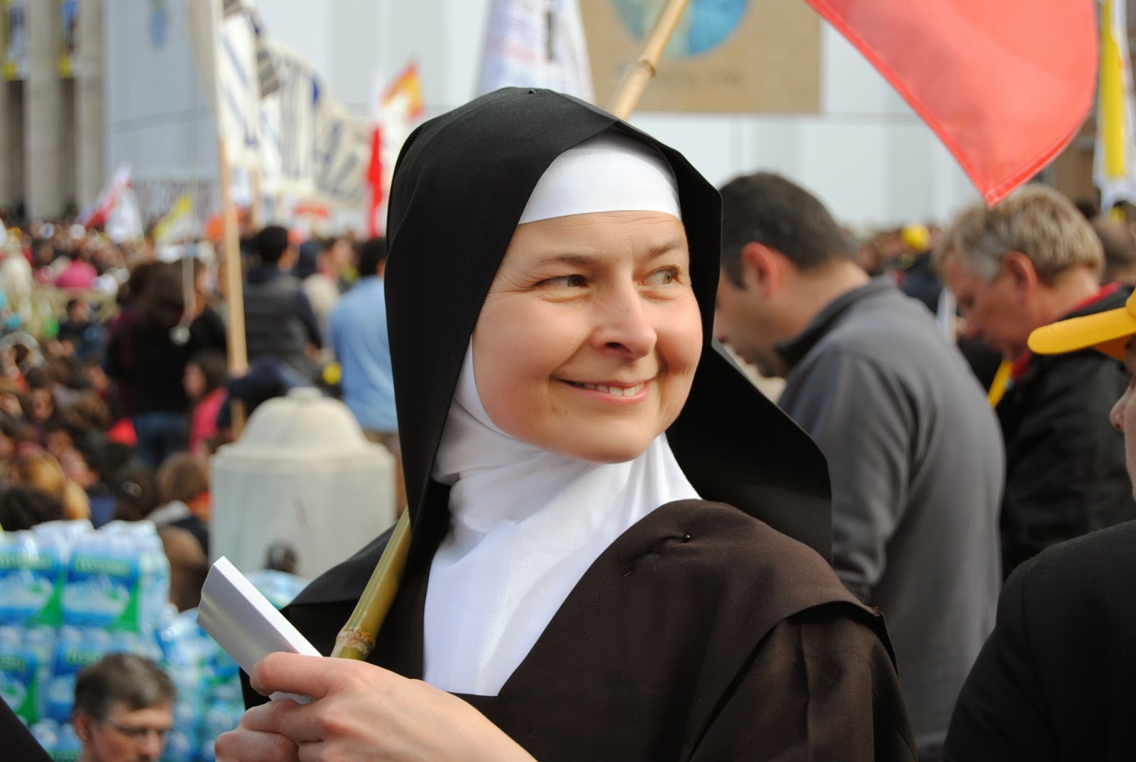 Orbis Catholicus Secundus: Traditional Nuns Habits in the Vatican