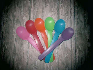 *Sprinkled with TLC*: Spoon it (Party Spoons)