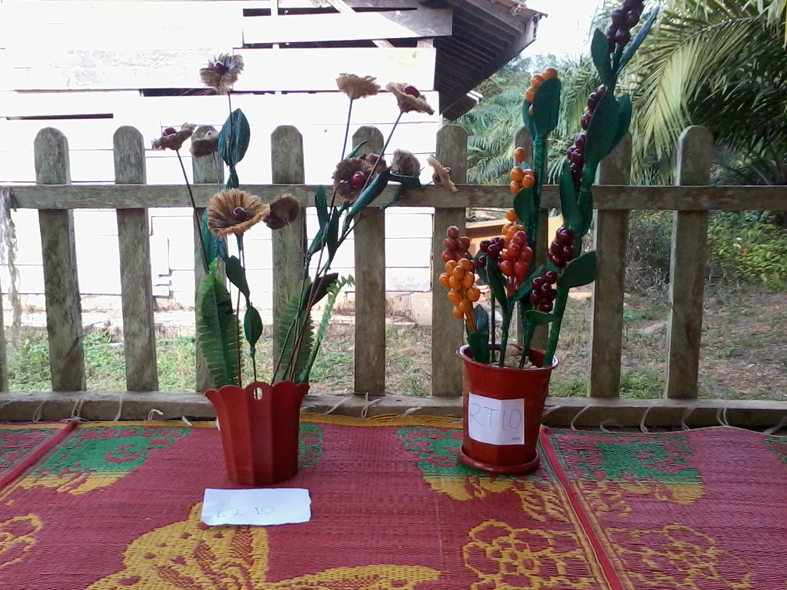 Love Story Indri_Indori: Kerajinan Tangan Biji Karet (Desa Baru)