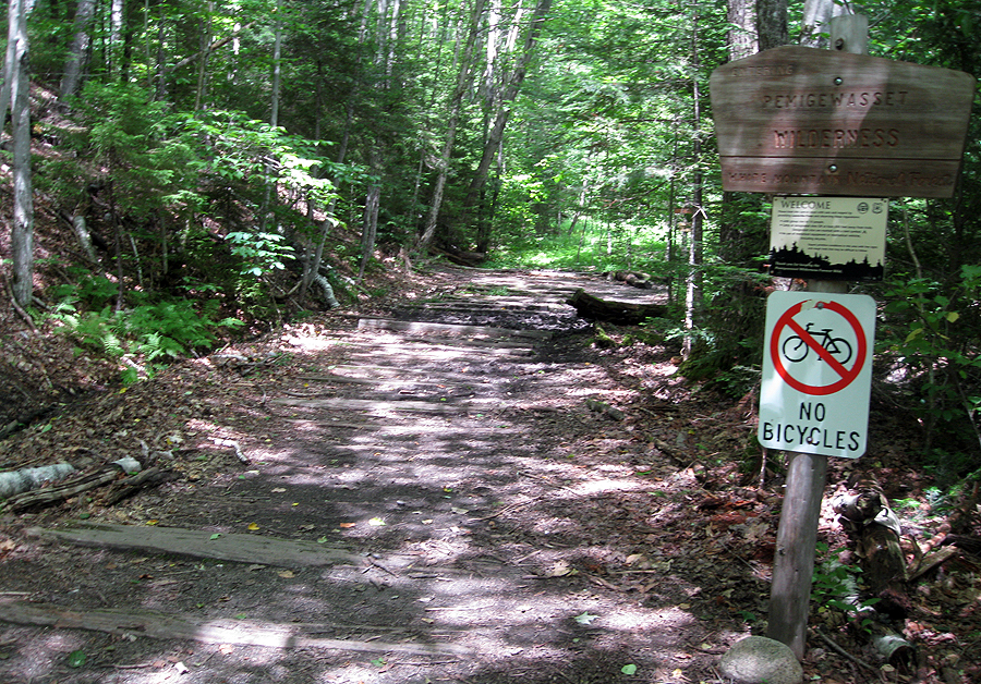Hiking in the White Mountains: Pemi Loop: Half Run / Half Hike