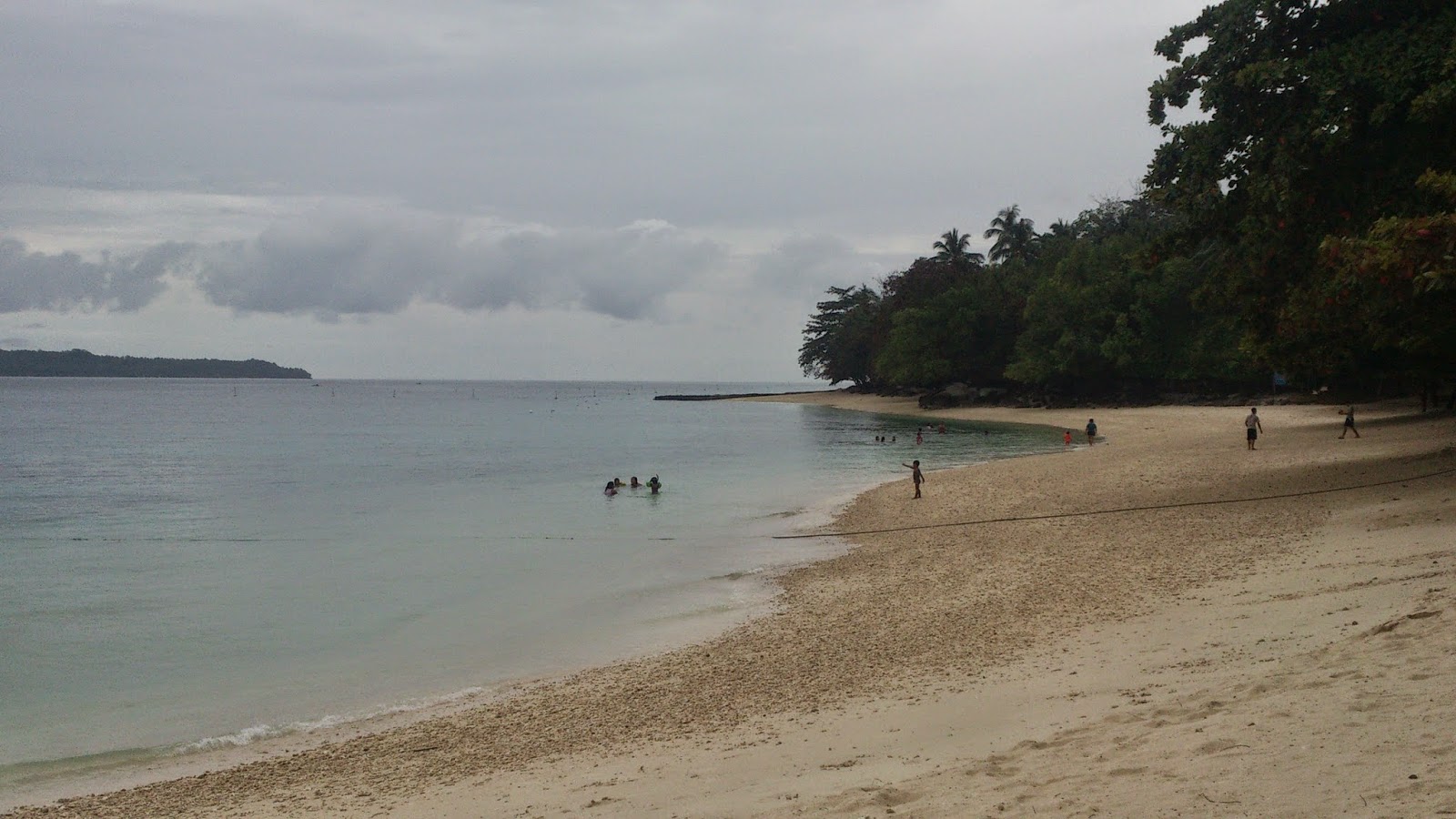Christine Sells: Isla Reta Beach Resort, Samal Island