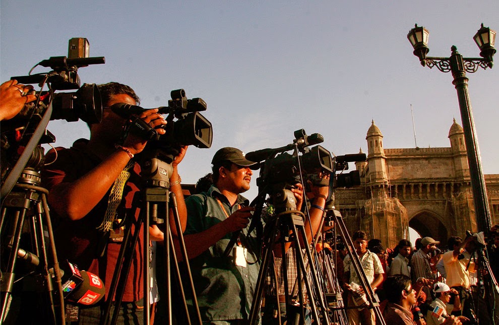 August 2014 - ZOE Production