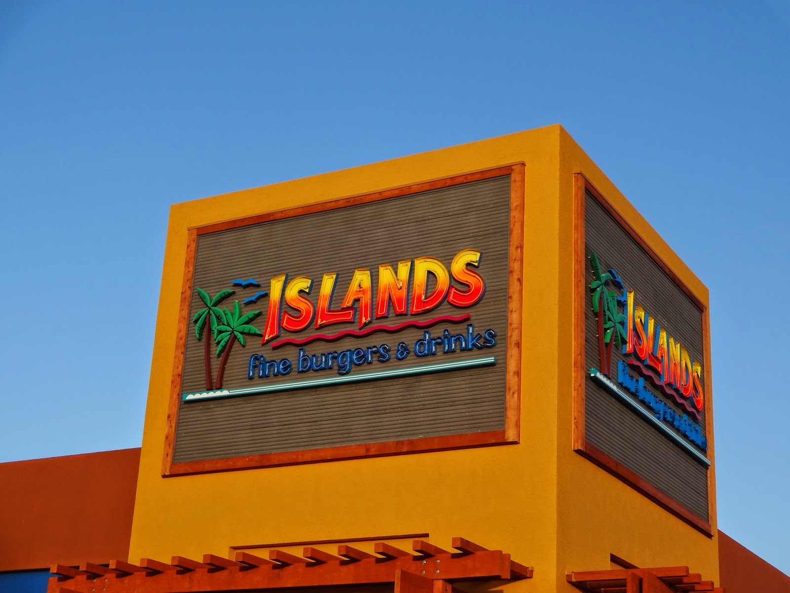 Eating My Way Through OC: Discovering a New Islands at Irvine Marketplace