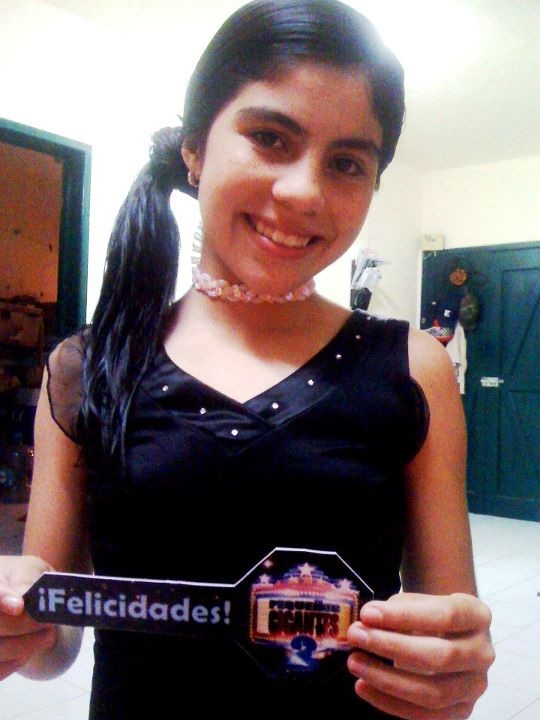 Laura Avalos's Instagram, Twitter & Facebook on IDCrawl