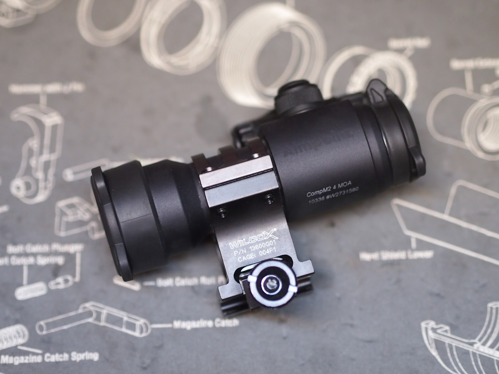 Mister Donut's Firearms Blog: Aimpoint Comp M2 with Wilcox mount