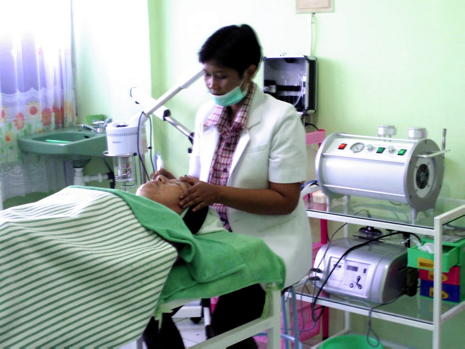 Klinik tiga mandiri: TIP PERAWATAN WAJAH