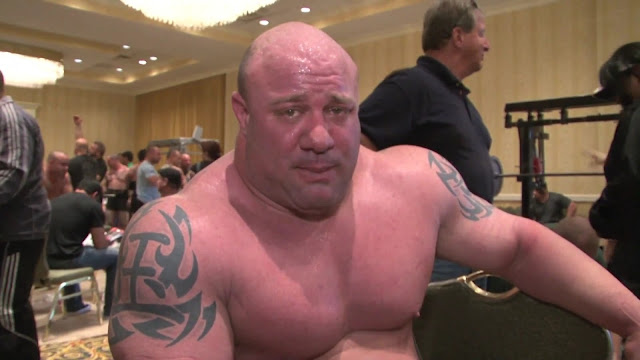 Male Media Entertainment: Powerlifter Scott Mendelson Bigger The Better