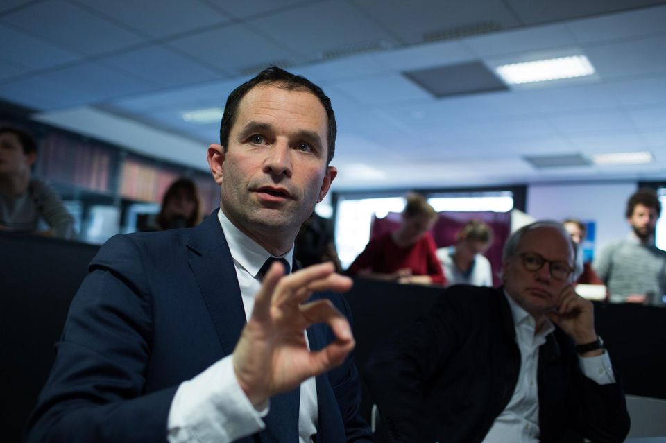Guy Fawkes News: Benoit Hamon, le candidat qui prend les terroristes ...