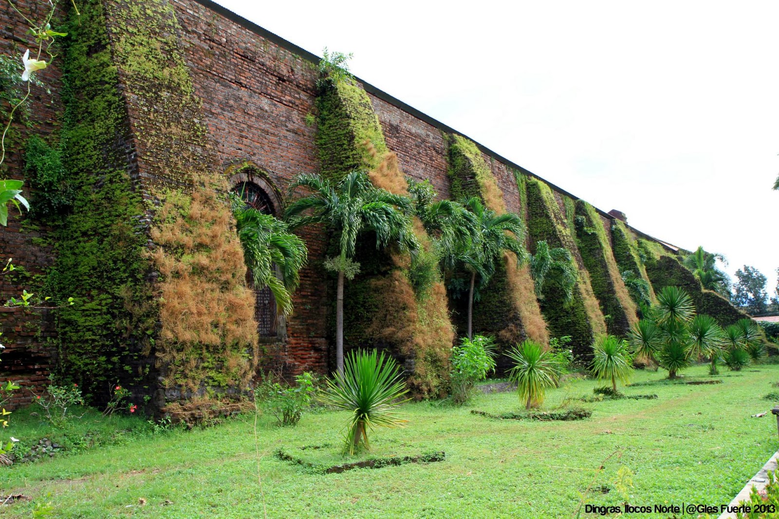 Explore.Dream.Discover: Exploring the Church of Dingras, Ilocos Norte