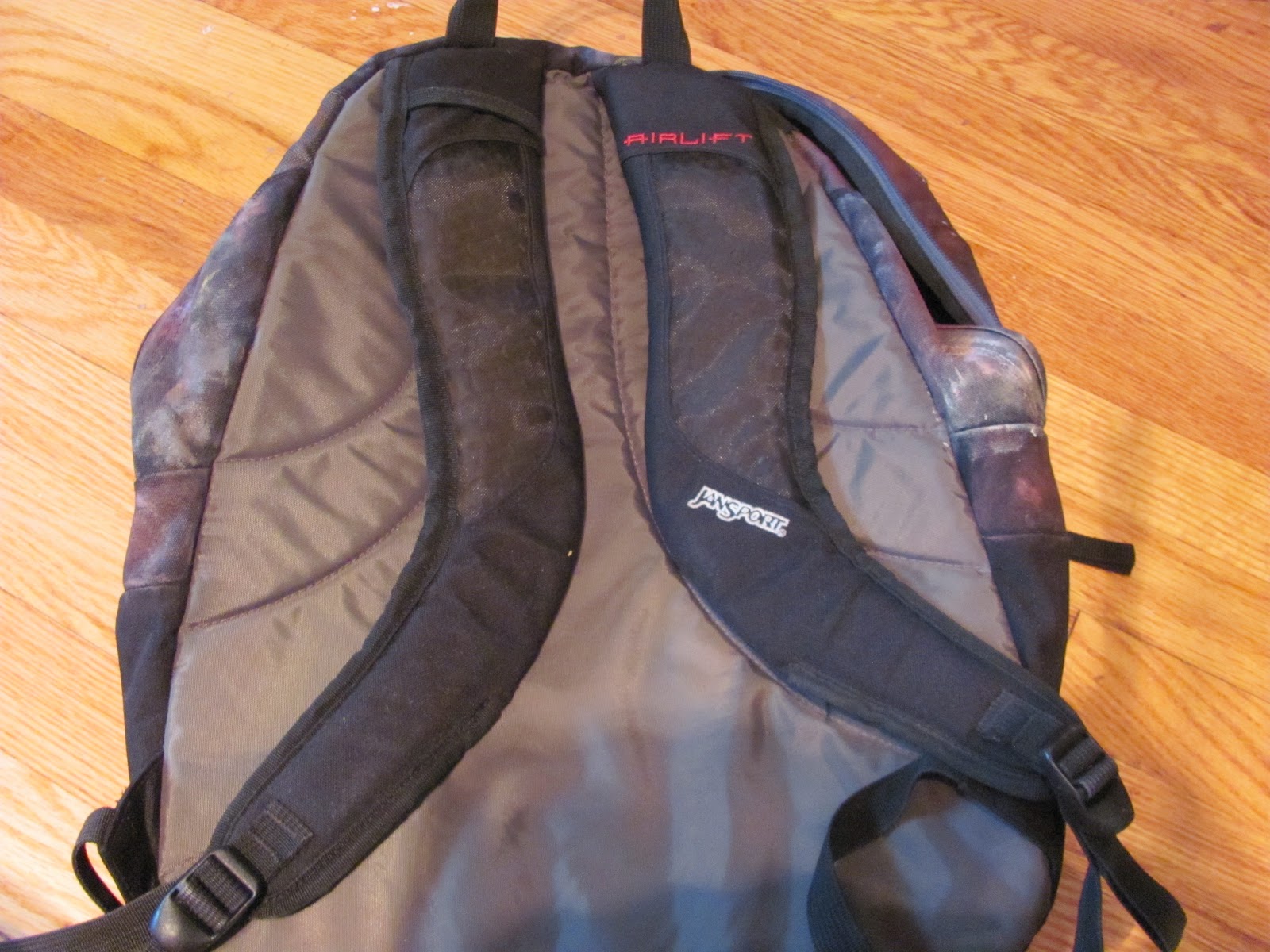 Fishie in the Sea: DIY galaxy backpack