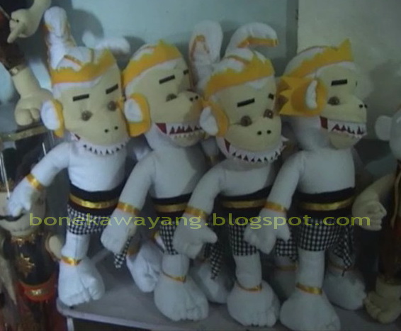 boneka wayang: Boneka Bermain