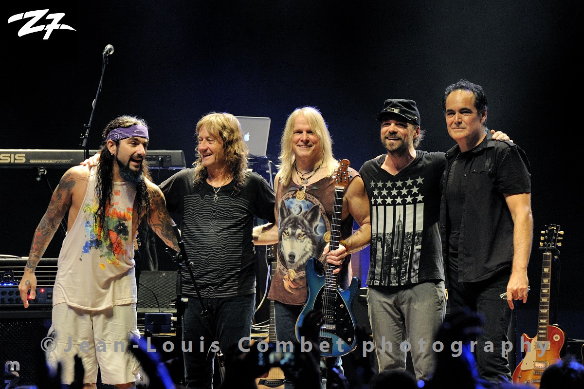 Concert live images: Flying Colors @ Z7 (Switzerland)