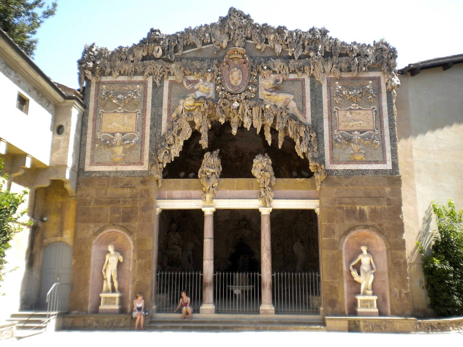 Groteskology: Down In The Grotto