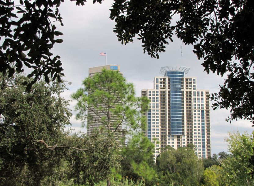 Houston in Pics: AIG Office Tower on Allen Parkway is getting roof-top