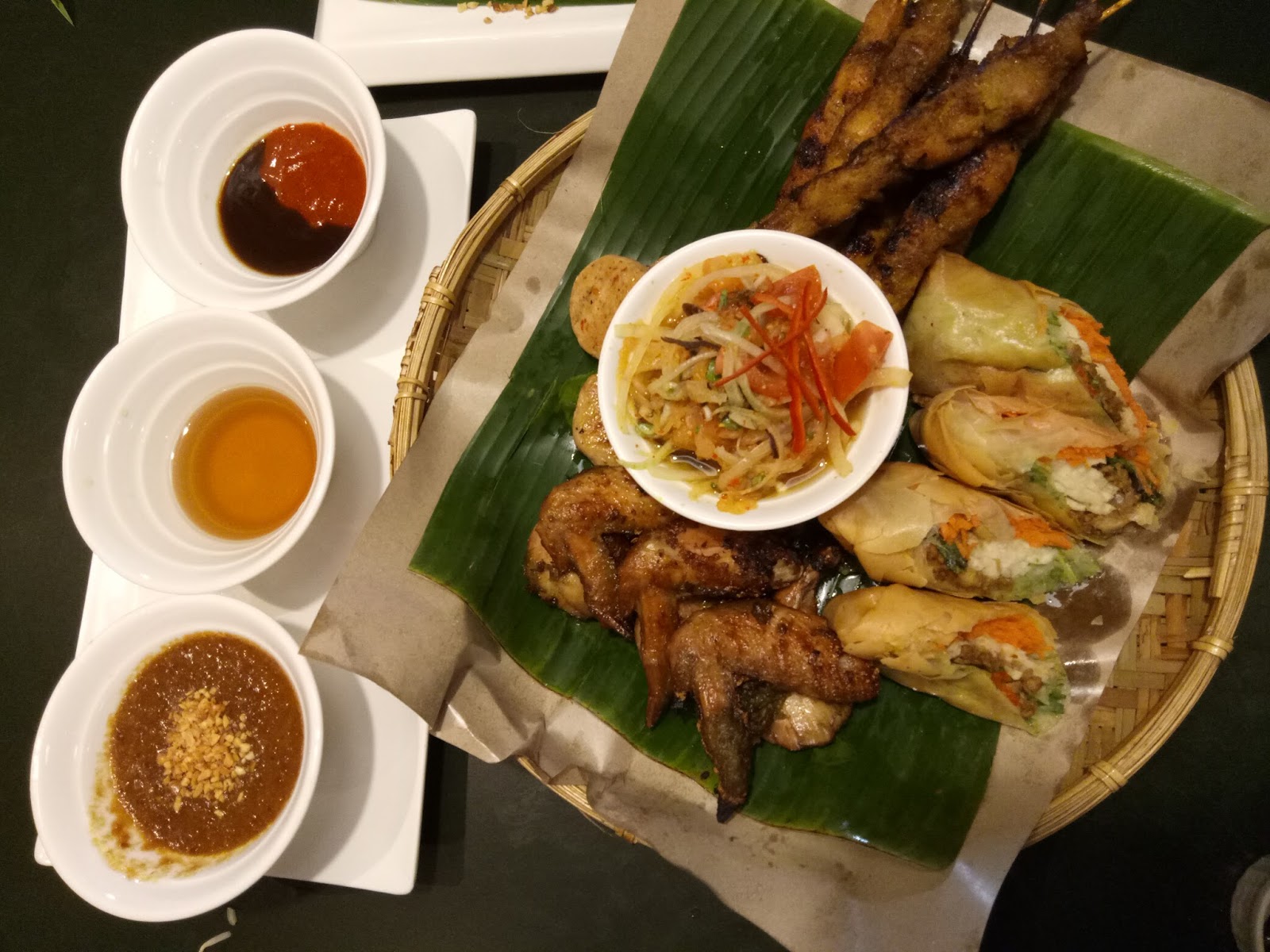 Row Six Tawar Makanan Asia Tenggara Asli Yang Halal, Enak Dengan Harga ...