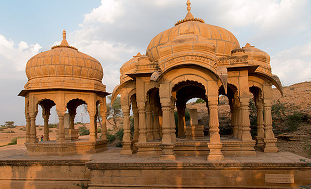 Chhatris, amazing Hindu architecture that is part of Mogul design