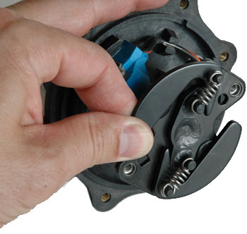 Auto Thunder: Spark ignition advance Mechanism