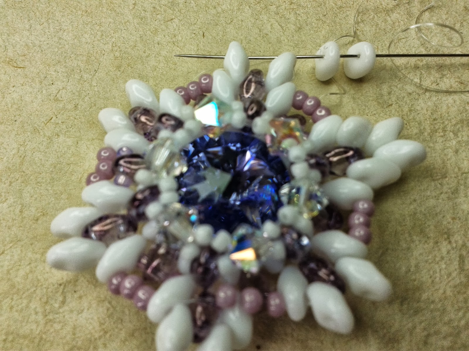 Perlinando ...: TUTORIAL ORECCHINI STELLA ALPINA