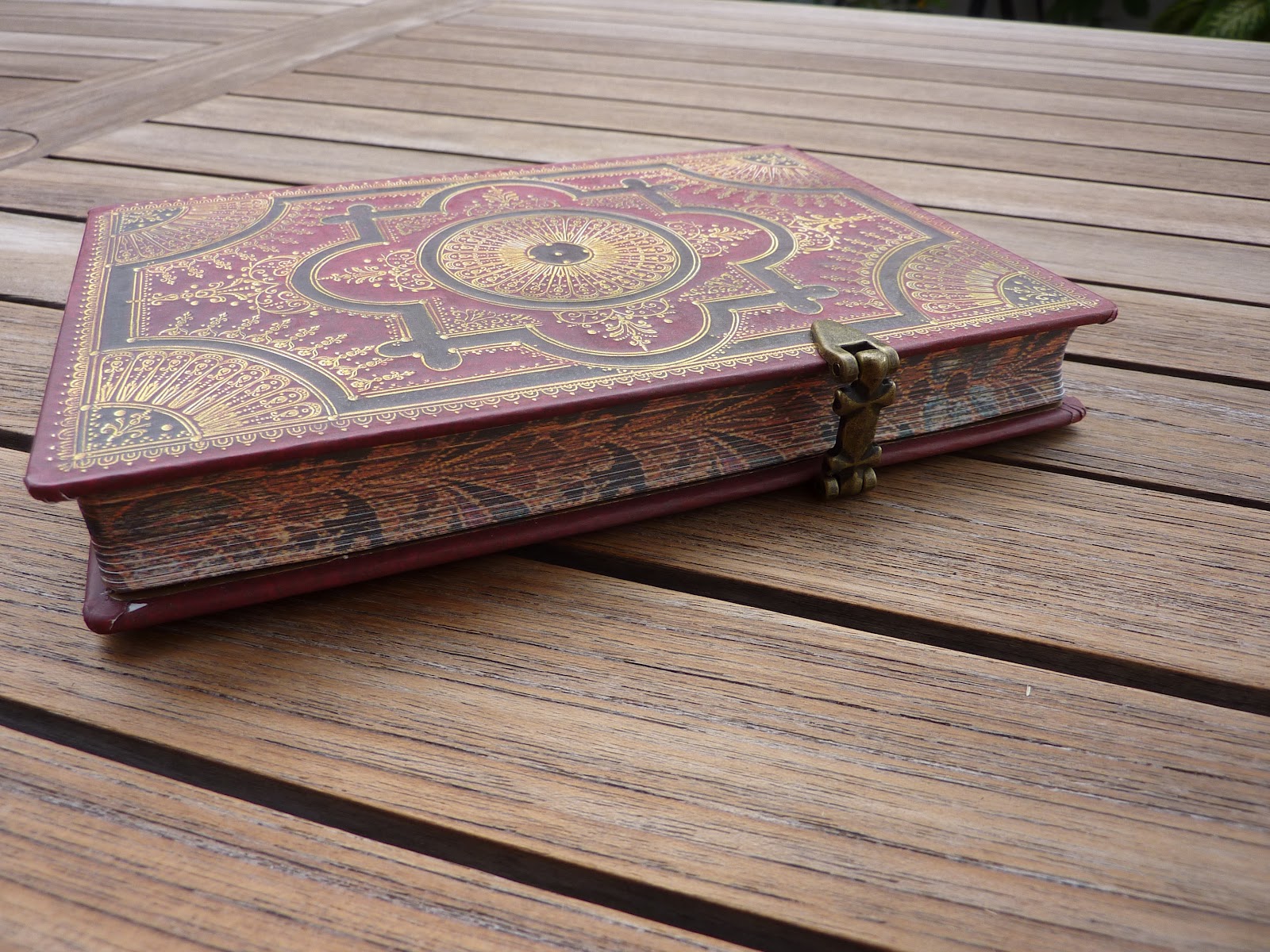 Plannerisms: Paperblanks Midi Ventaglio Rosso journal