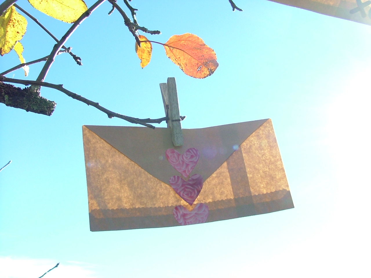 Kooky Quirky Cute: DIY: Decorated Brown Paper Bag Envelopes