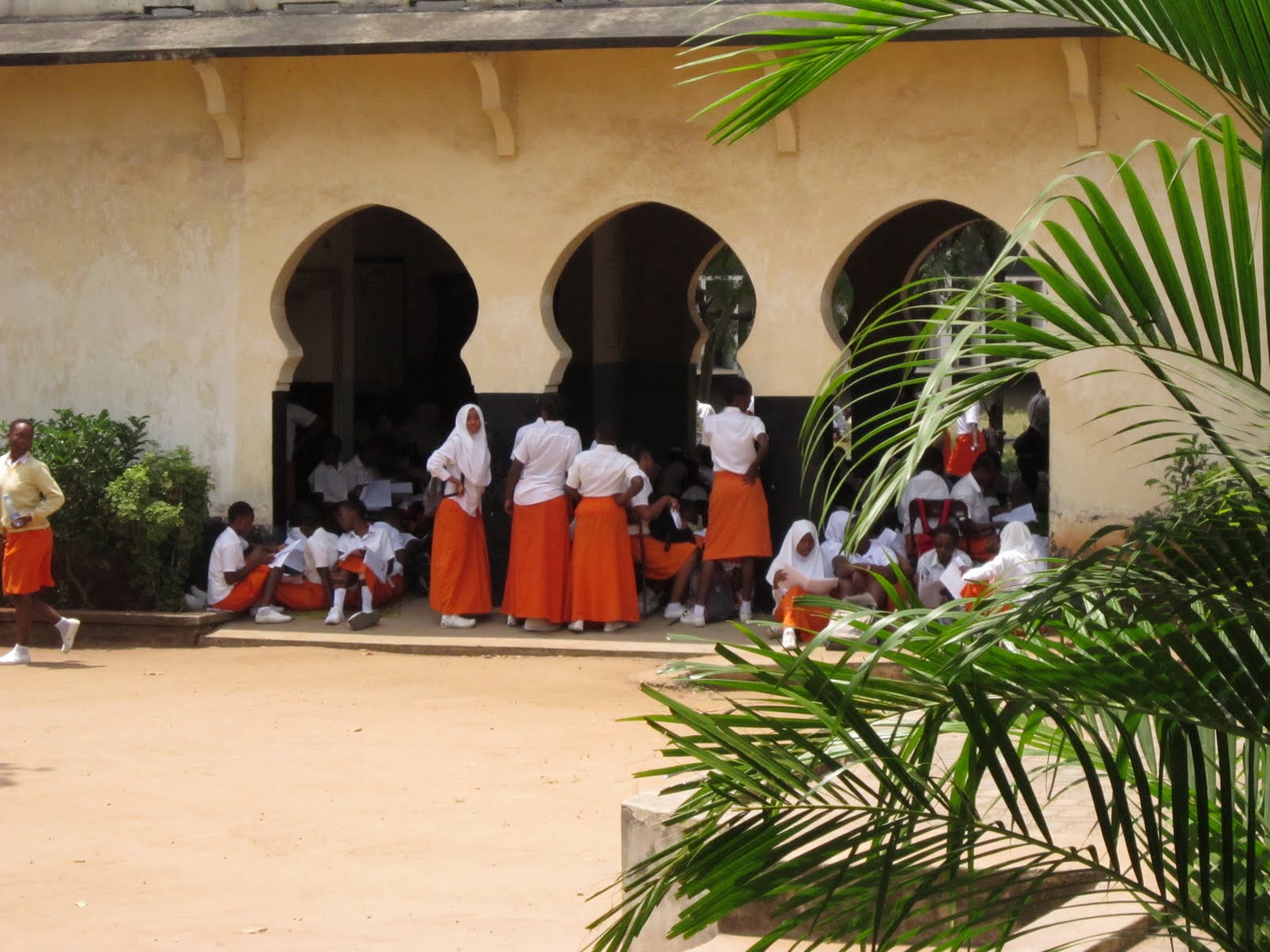 Messages Across Continents: Pictures of Jangwani Secondary School in ...