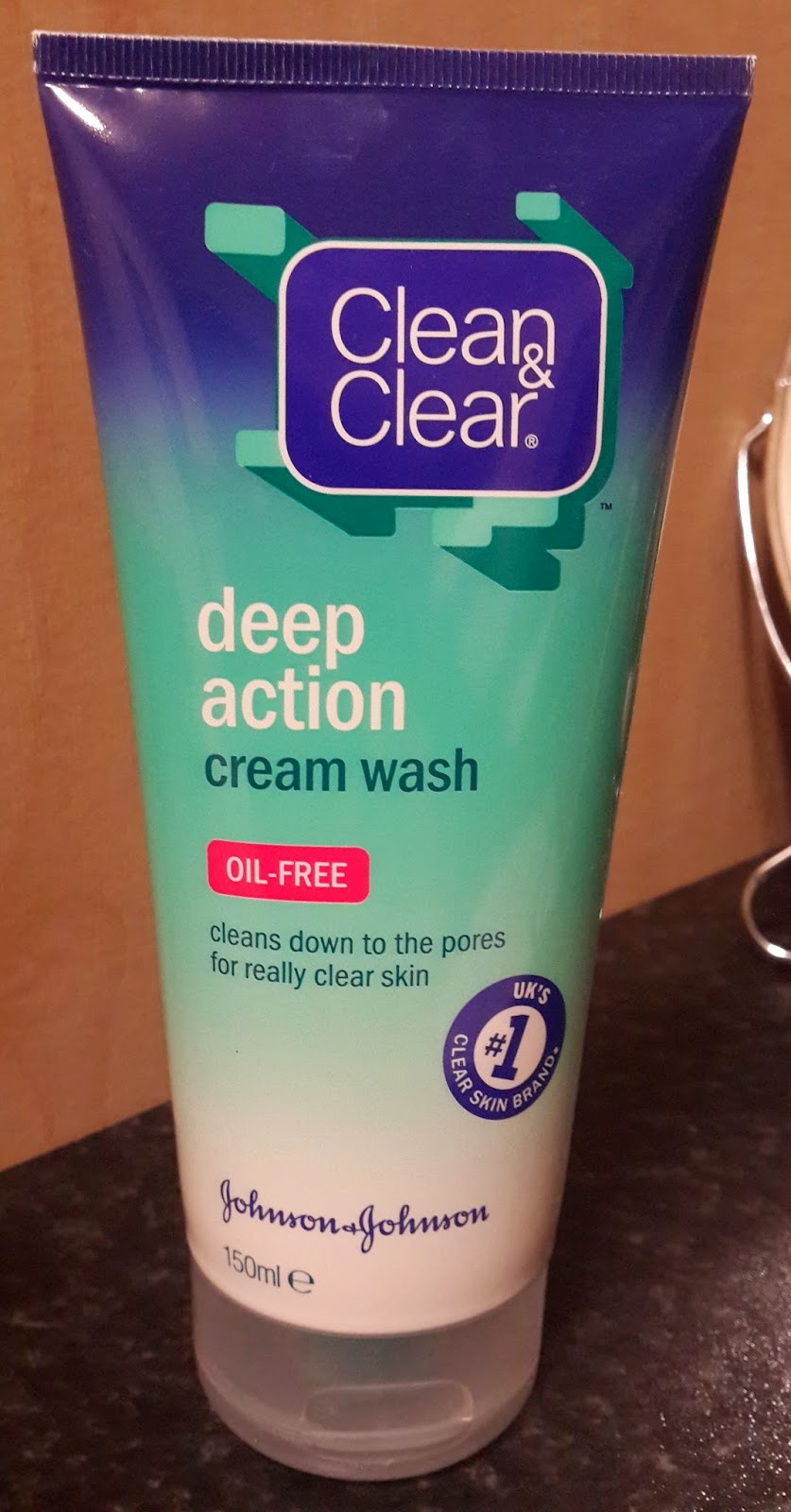 Clean & Clear Deep Action Cream Cleanser Review
