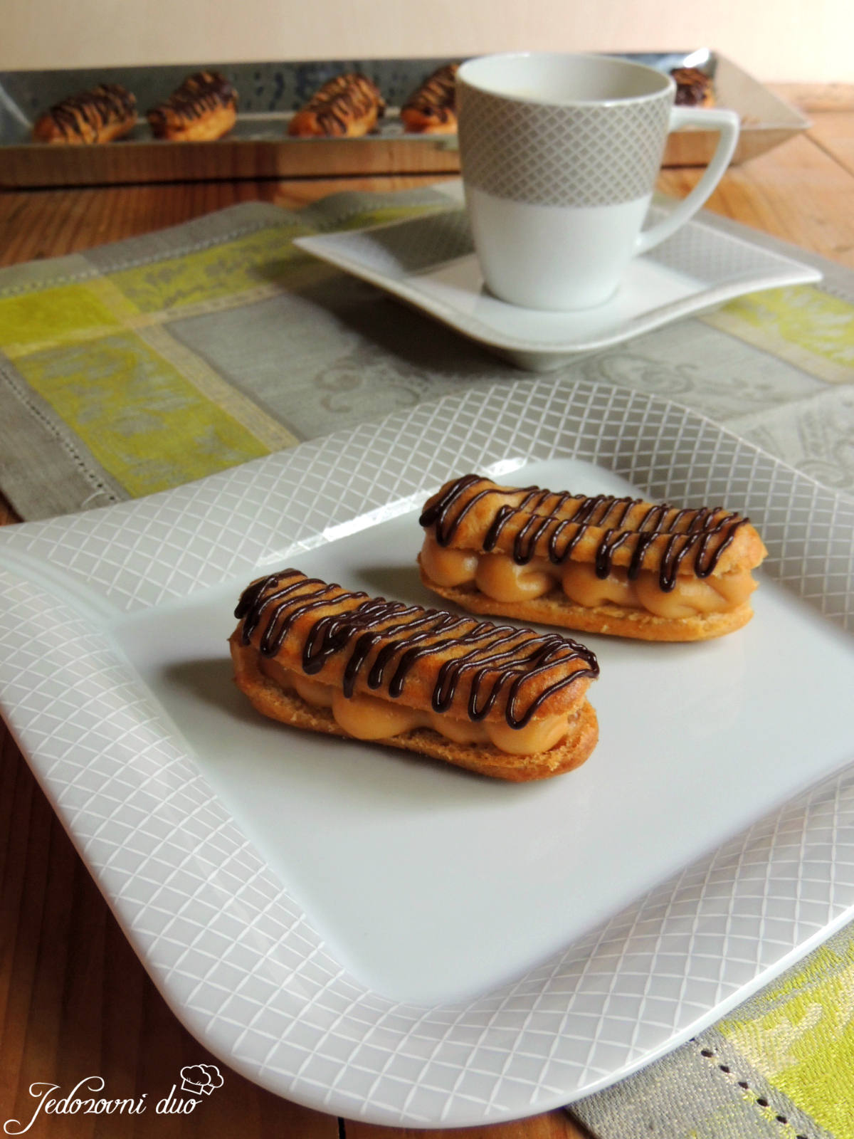 Jedozovni duo: Ekleri s karamel kremom