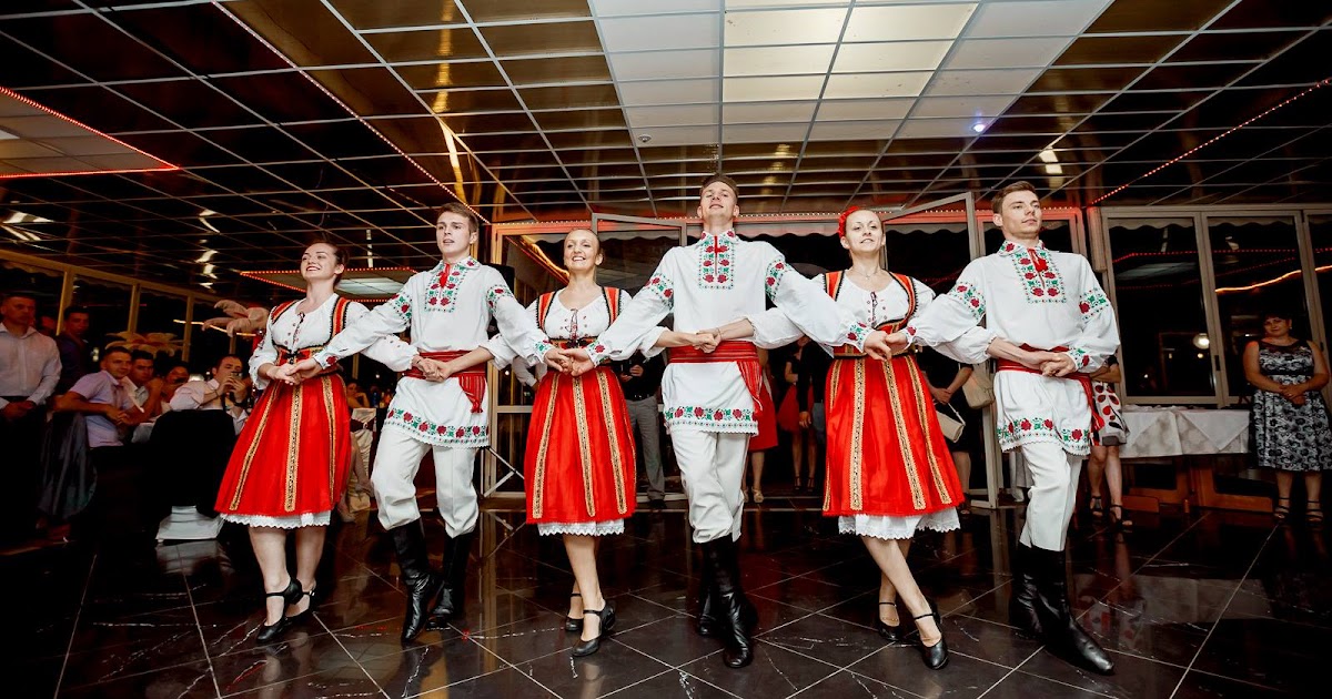 Dansatori la nunta Grupul Vatra