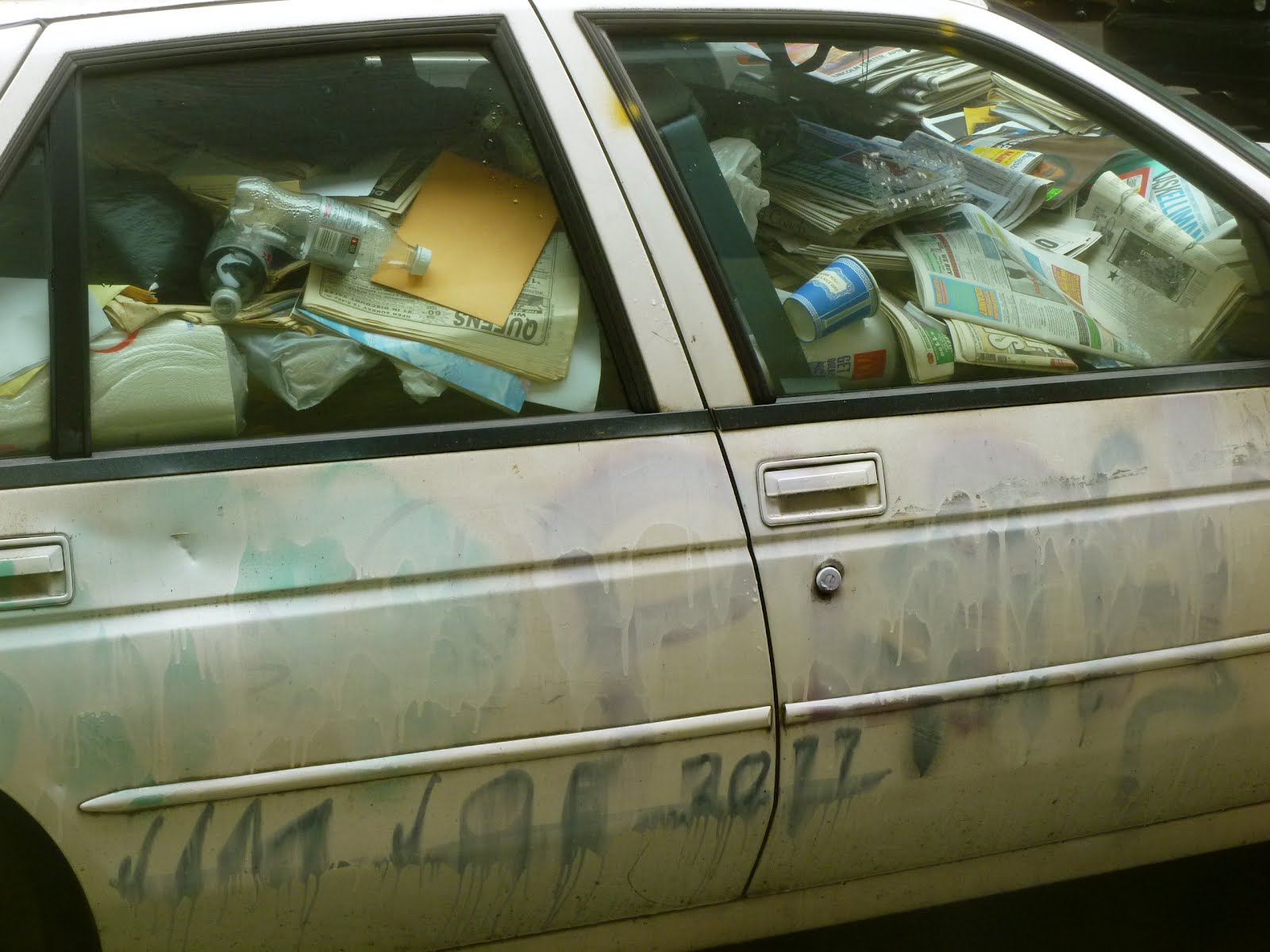 Jeremiah's Vanishing New York: Hoarder Car