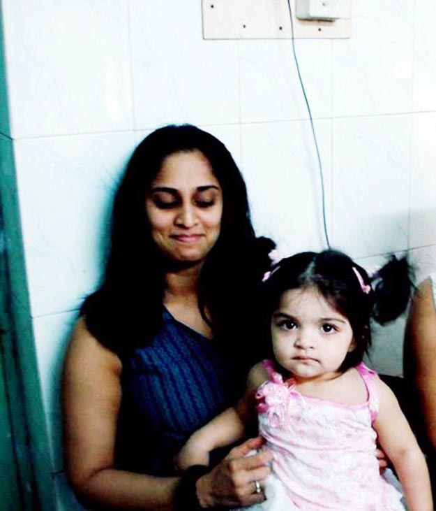 Indian Celebs: Shalini and ajith with daughter anoushka photos