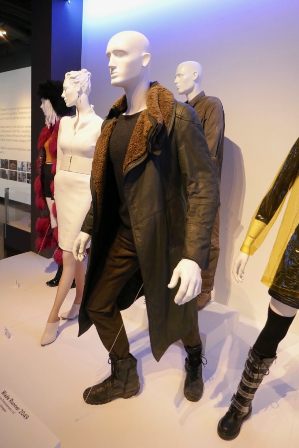 Hollywood Movie Costumes and Props: Blade Runner 2049 film costumes on ...