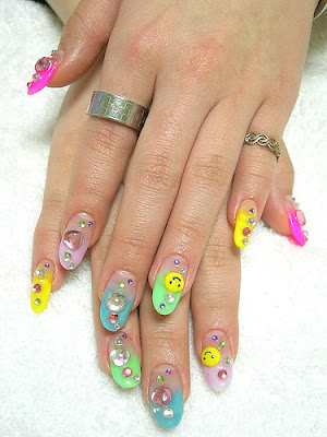 Pamper Your Nails With 3D Nail Art « Nail Art Magazine
