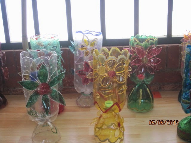 REUTILIZANDO, ANDO CREANDO...: FAROLES CON BOTELLAS PET