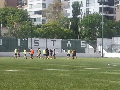 Revista Tribuna Roja: EL ROJO CAYO 2 A 1 EN EL BAJO BELGRANO