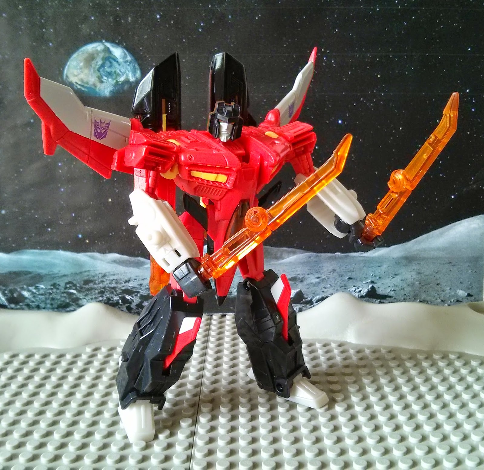 Toybox Soapbox: Transformers Generations Armada Starscream Review