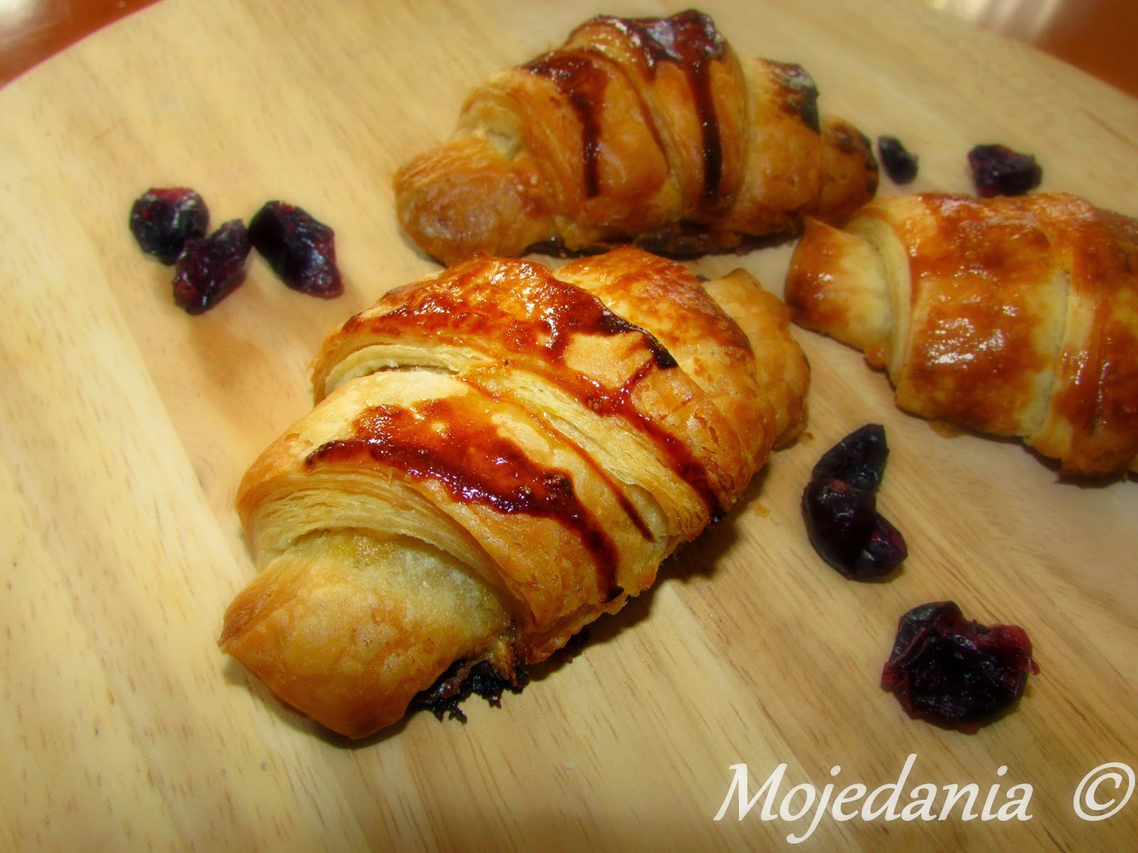 Croissant maison au chocolat blanc et cranberry ~ Mojedania