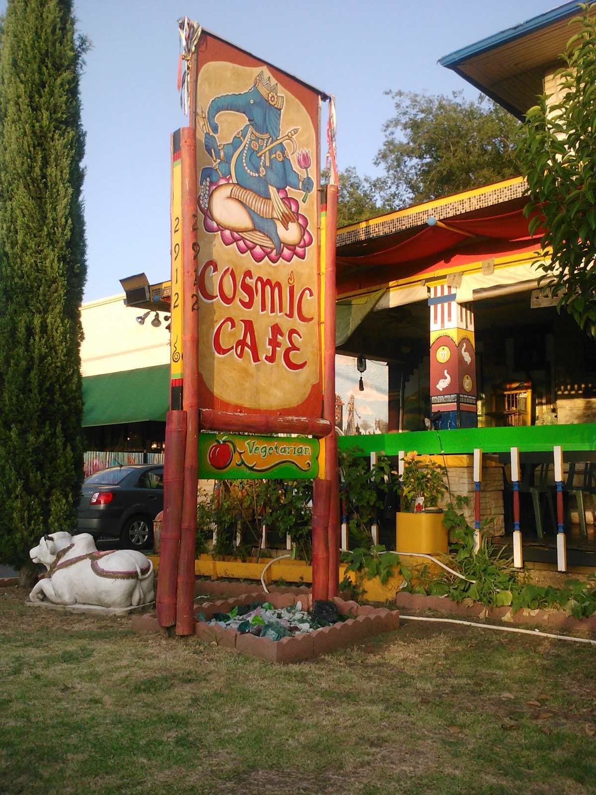 La Maison Boheme: Cosmic Cafe
