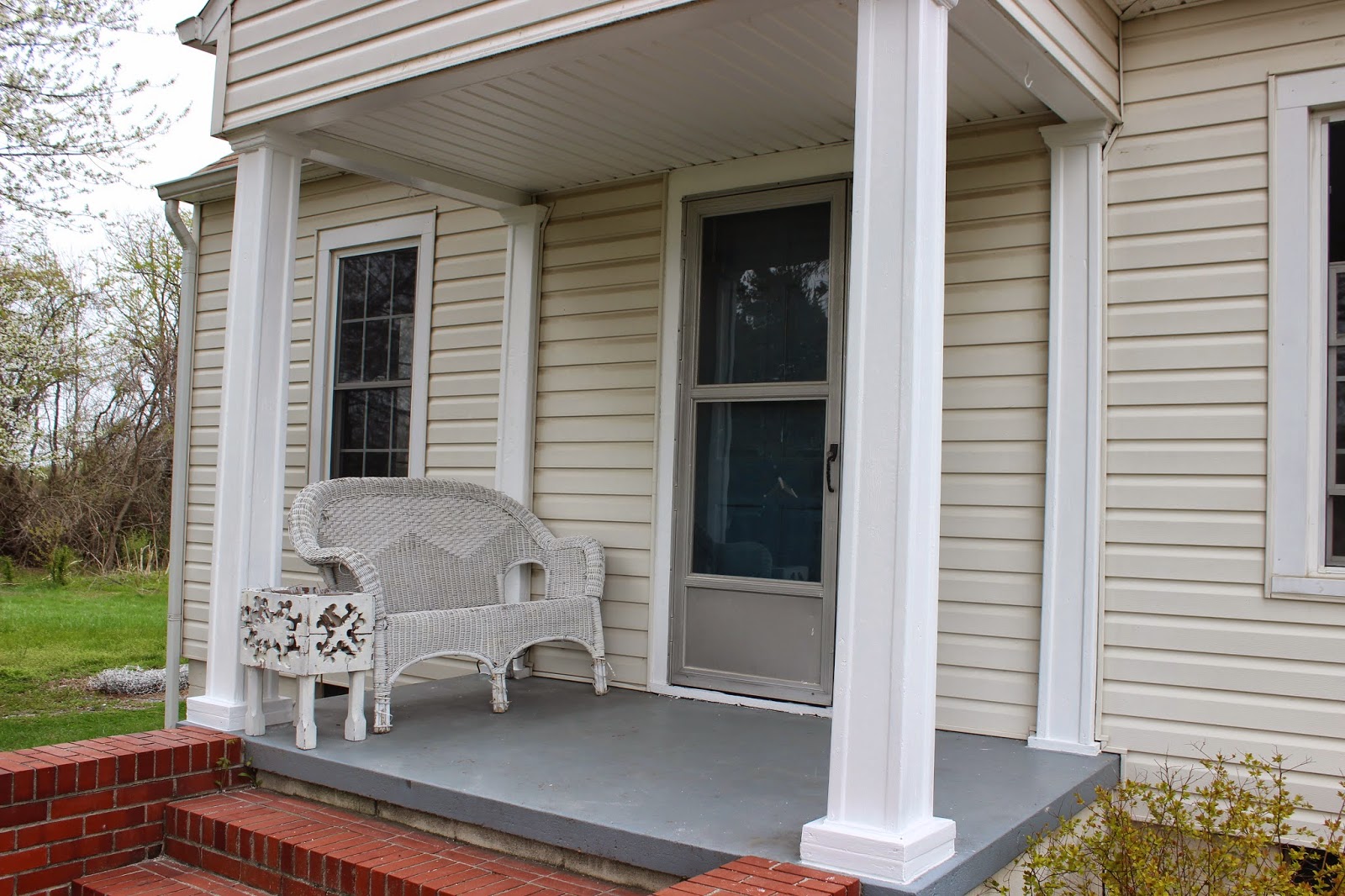 Katiegirl: Porch Posts