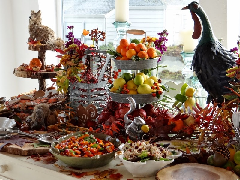 ...a quiet life...: ~woodland creatures at the beach buffet~