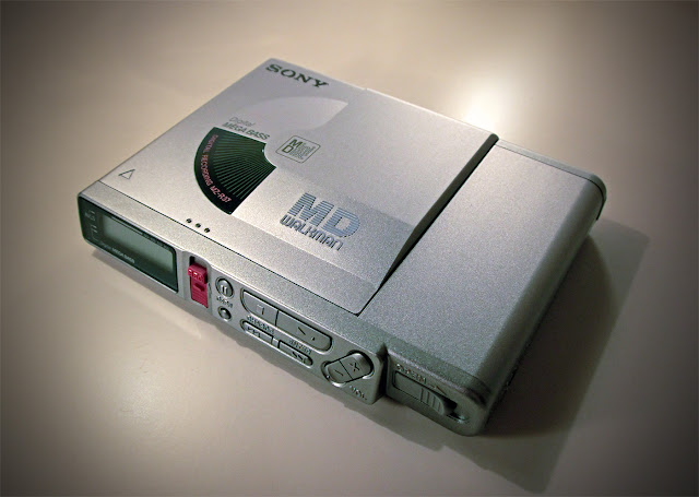 Marlene's Musings: Review: Sony MZ-R 37